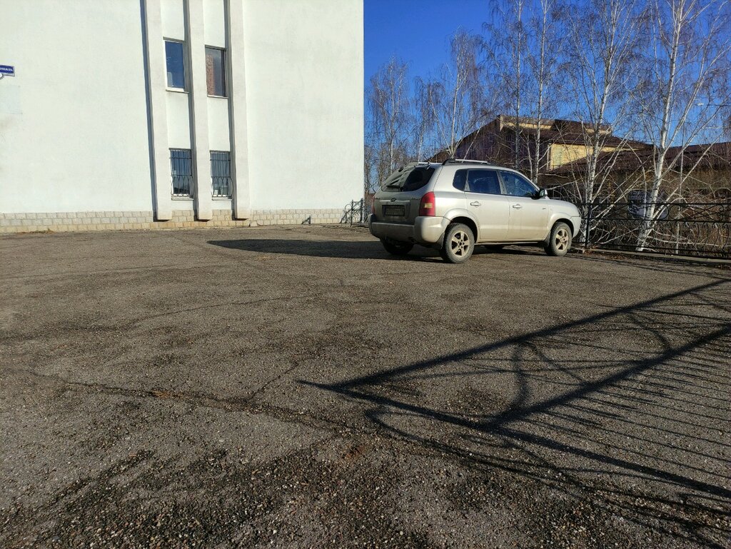 Otoparklar Parking lot, Sarapul, foto