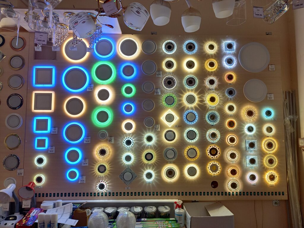 Lamba ve avize mağazaları Люстры, Mikhaylovsk, foto