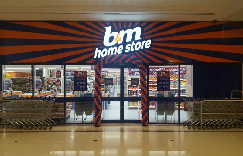 i̇ndirim ve fırsat sistemleri B&m Home Store, Londra, foto