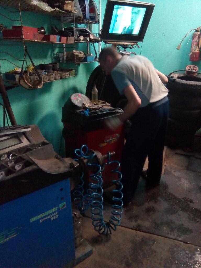 Otomobil servisi Шиномонтаж 24+, Cherepovets, foto