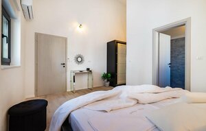 Nice Home in Biograd na Moru With 5 Bedrooms (Zadar County, Biograd Na Moru, Biograd na Moru), otel
