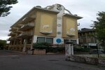 Hotel Carol (Viale Marconi No:14), otel  Rimini'den