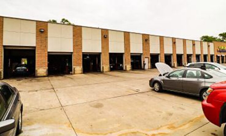 Jant ve lastikçiler Holbrook Auto Parts Highland Park, Detroit, foto