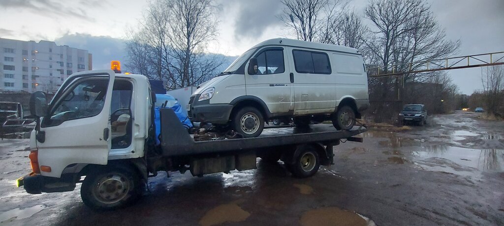 Çekici hizmeti St. Petersburg tow truck, Saint‑Petersburg, foto