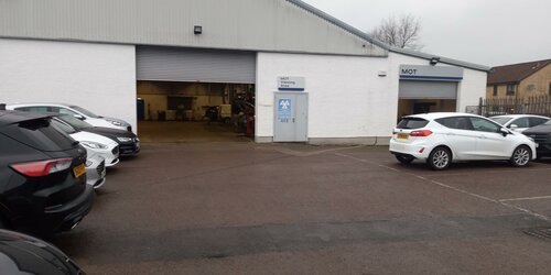 Otomobil parçaları imalatı Ford Service Centre Kirkintilloch, Kirkintilloch, foto