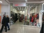 Lab Milano (Евпаторийское шоссе No:8), giyim mağazası  Simferopol'dan (Akmescit'ten)