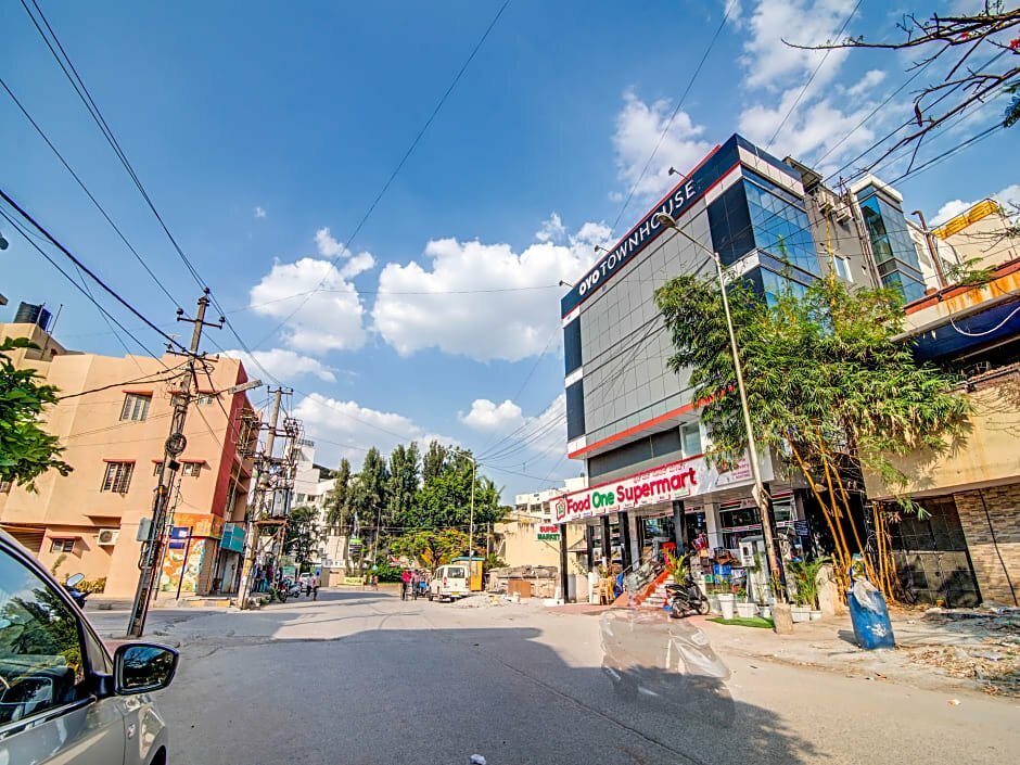 Otel Oyo Townhouse 104 Koramangala Maharaja Signal, Bangalor, foto