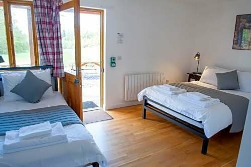 Otel Cowbridge Cabins, Galler, foto