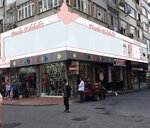 Pembe Kelebek's (Akşemsettin Mah., Hoca Efendi Sok., No:28, Fatih, İstanbul), giyim mağazası  İstanbul'dan