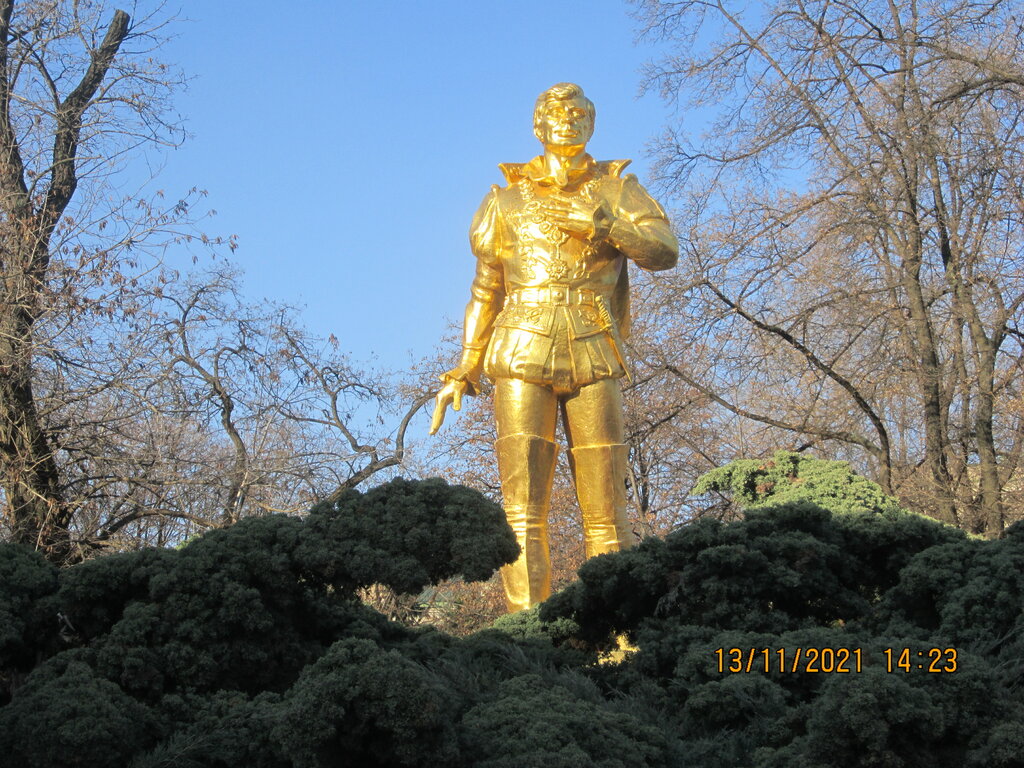 Anıt, heykel А.Б. Соловьяненко, Donetsk, foto