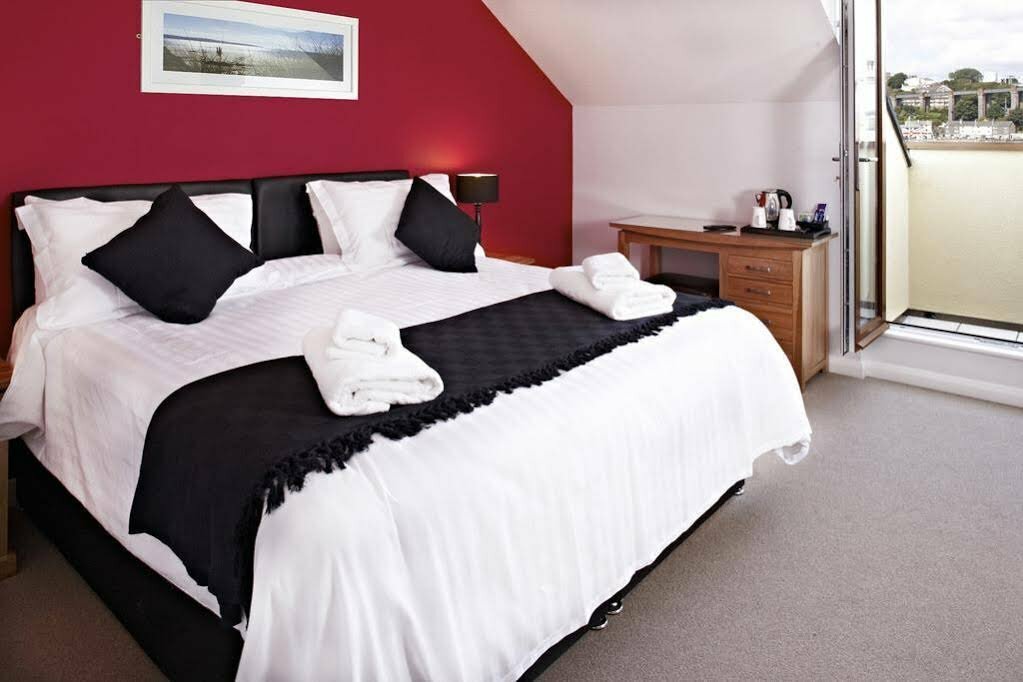 Otel The Ferry House Inn, Plymouth, foto