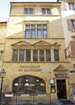 Auberg'inn (Neuchâtel, Rue Fleury, 1), otel  Neuchatel'den