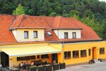 Hotel Laux (Saarland, Landkreis Merzig-Wadern, Merzig, Perler Straße, 8), otel  Saarland'dan