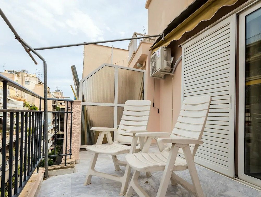 Otel Downtown Urban Flat for 4 people in Plaka, Atina, foto