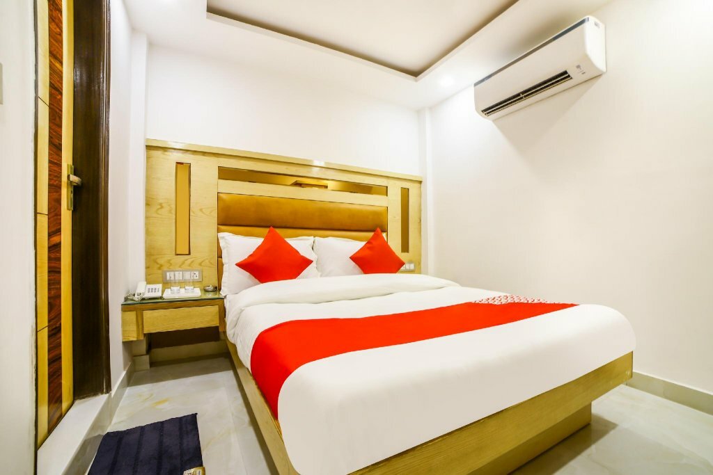 Otel Oyo 63367 Hotel B G Palace, Delhi, foto