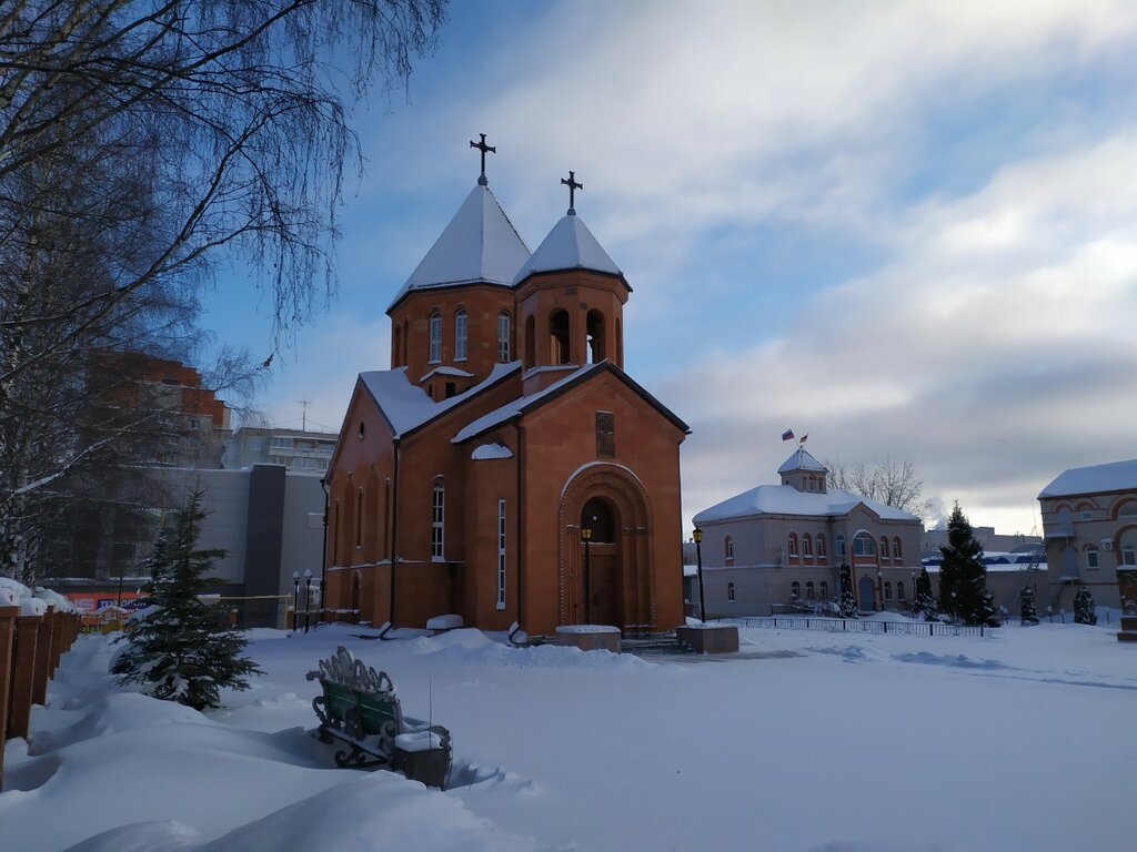 Dini dernekler Армянская Апостольская церковь, Kirov, foto