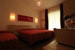 Hotel Castiglione (Lungomare Trieste No:126, Lignano Sabbiadoro), otel  Lignano Sabbiadoro'dan