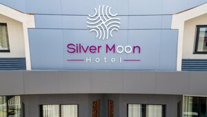 Silver Moon Hôtel (Ivory Coast, Abidjan, Cocody, Rue L155), otel  Abican'dan