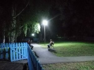 Молодёжный сквер (Novosibirsk Region, Chanovskiy rayon, selo Shcheglovo, Molodyozhny skver), kültür ve eğlence parkları  Novosibirskaya oblastından