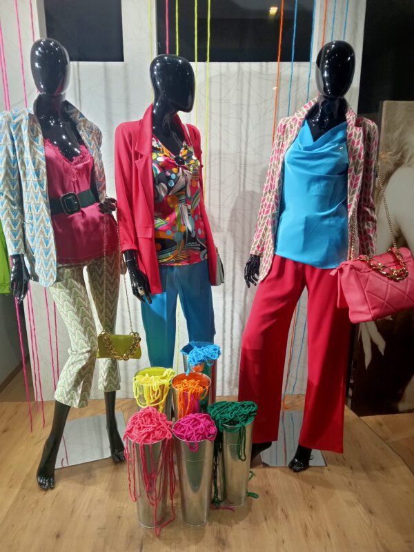 Giyim mağazası Marymoda Concept Store, Piyemonte, foto