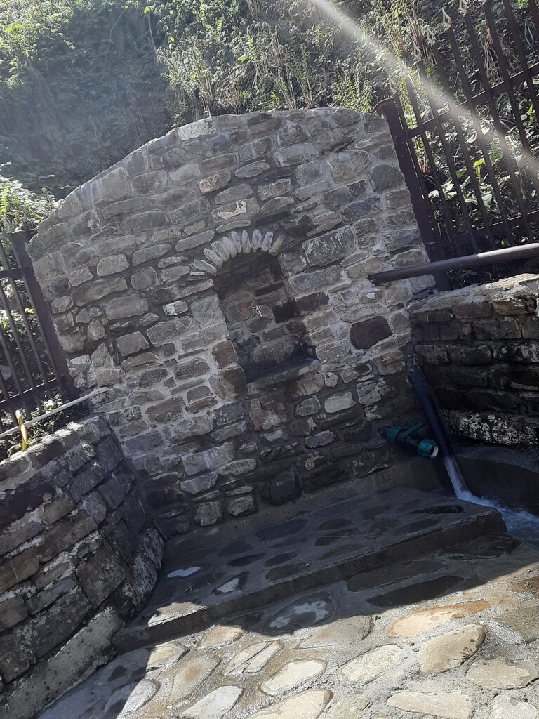 Pınar, çay Spring, stream, Soçi, foto