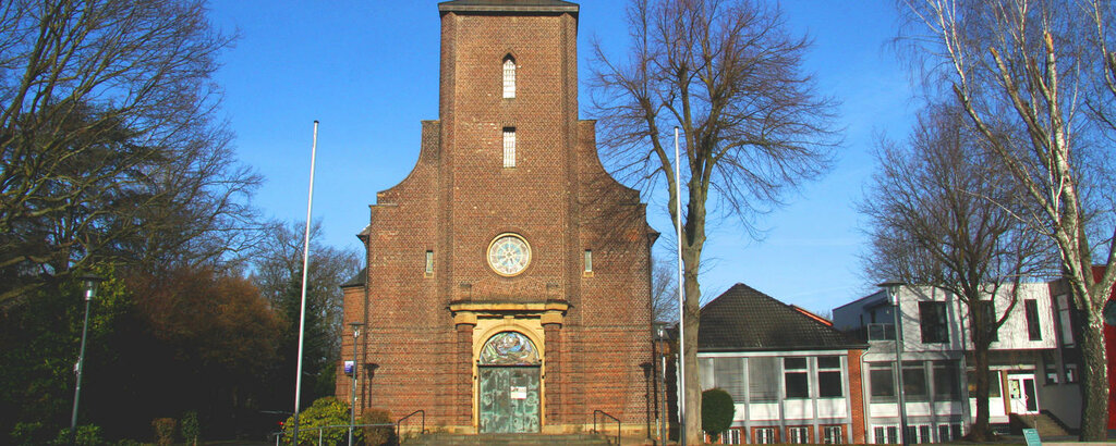 Dini dernekler Evangelische Friedenskirche - Evangelische Kirchengemeinde Baesweiler-Setterich-Siersdorf, Baesweiler, foto