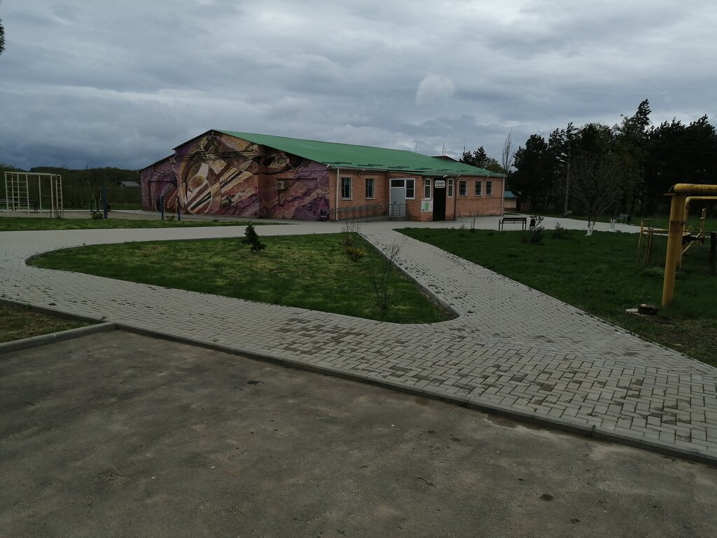 Kültür merkezleri Ахтырский сельский дом культуры, Krasnodarski krayı, foto