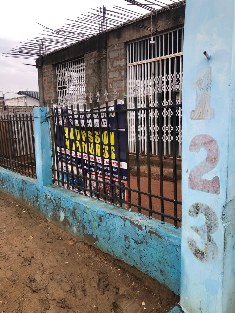 Ortaokul Christ apostolic school complex, Dünya, foto