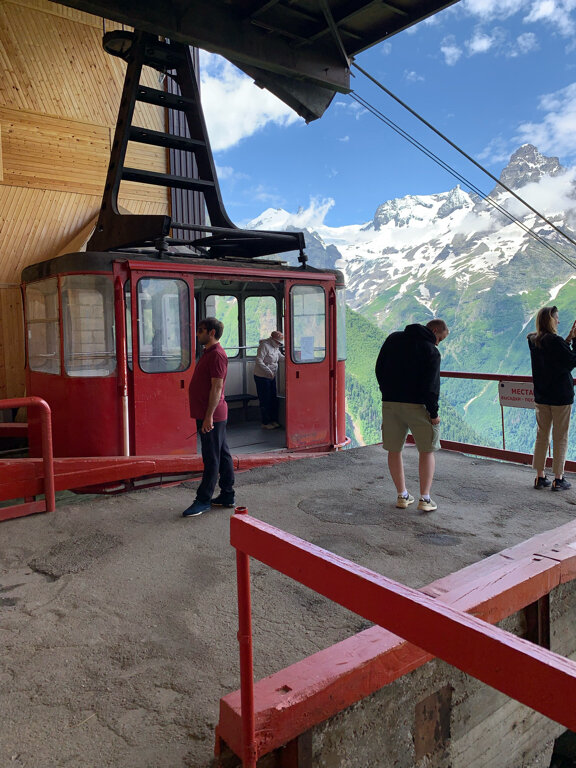 Hızlı ulaşım istasyonu 2250 м, Karaçay‑Çerkez Cumhuriyeti, foto