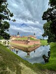 Бассейн Замковый (Minskaja region, Niasvizh, Anthony's Park), yüzme havuzları  Nesvizh'ten