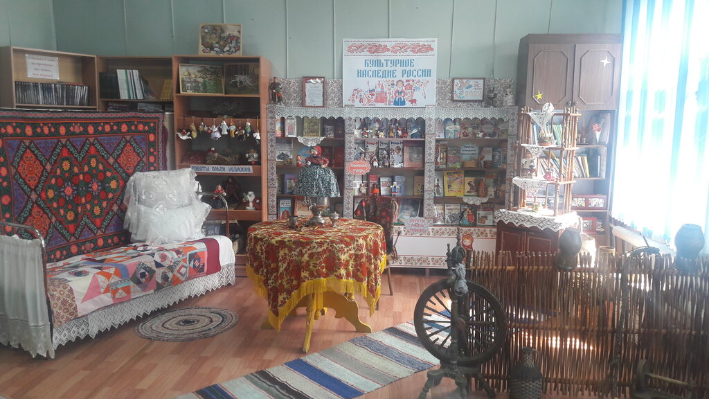 Kütüphaneler Kazachinskaya Mezhposelencheskaya Tsentralnaya biblioteka im. Gerasimova I. P., Krasnoyarski krayı, foto