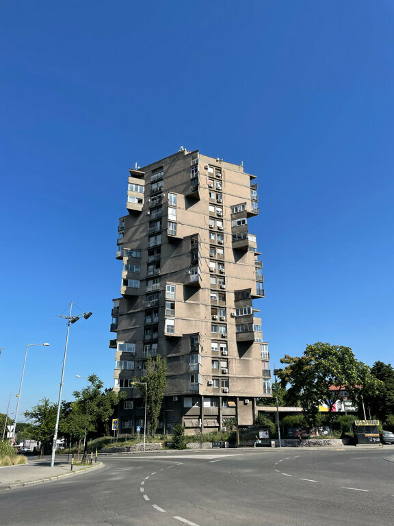 Turistik yerler Toblerone tower, Belgrad, foto