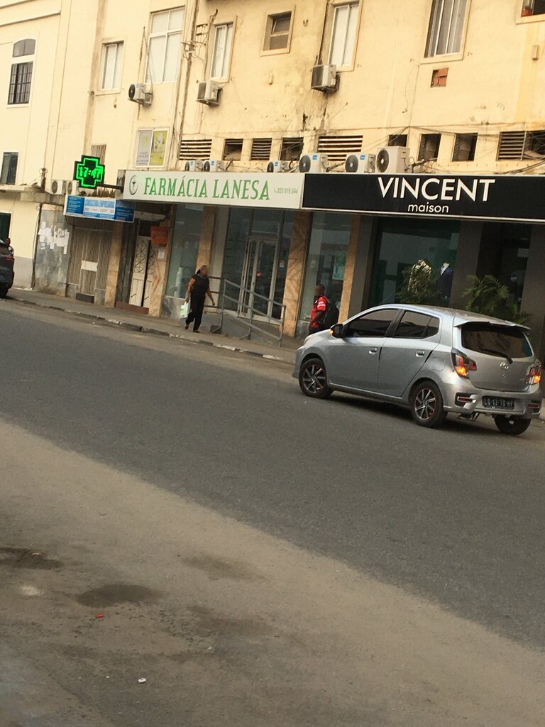 Giyim mağazası Vincent maison Loja Mutamba, Loanda, foto