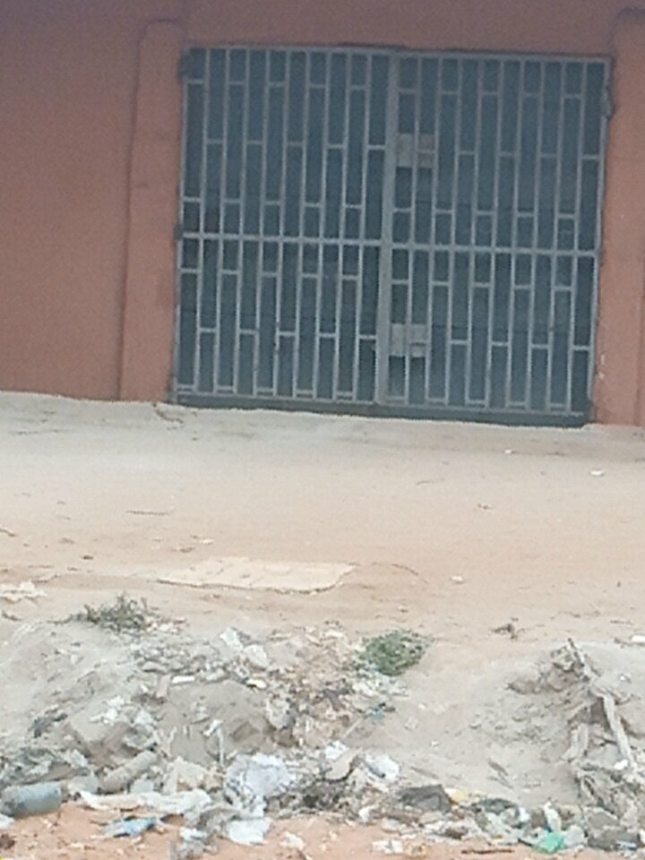 i̇ç dekorasyon ürünleri Home Service Armazéns de Material de Construção, Loanda, foto