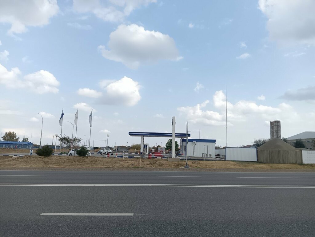 Benzin istasyonu TransOyl-M, Stavropolski krayı, foto