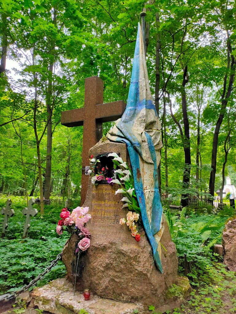 Ünlü kişilerin mezarları Вице-адмирал Н.В. Копытов, Saint‑Petersburg, foto