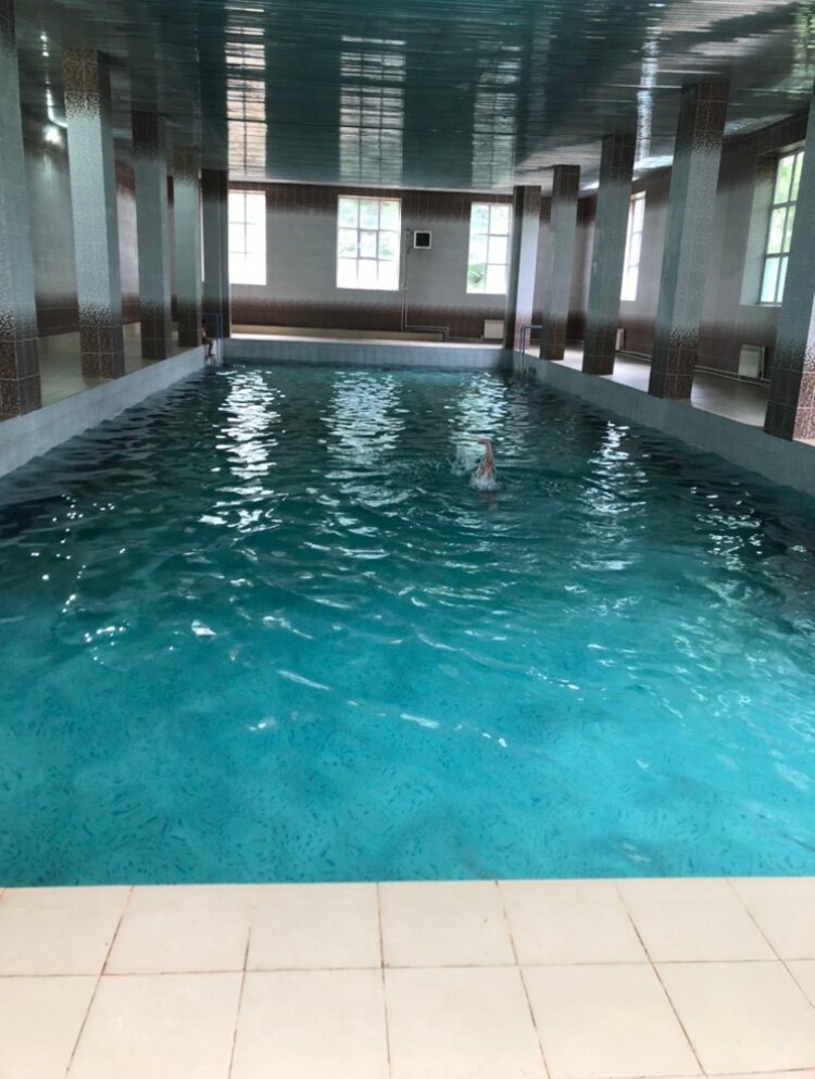 Yüzme havuzları Микрахказмалярская ДЮСШ, крытый бассейн, Dağıstan, foto