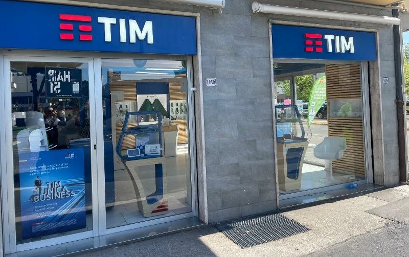 Telekomünikasyon ekipmanları F. B Srl - Negozio Tim Prato, , foto