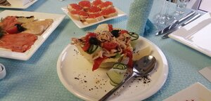 La Veranda (Relsovaya Street No:1В), restoran  Nijni Novgorod'dan