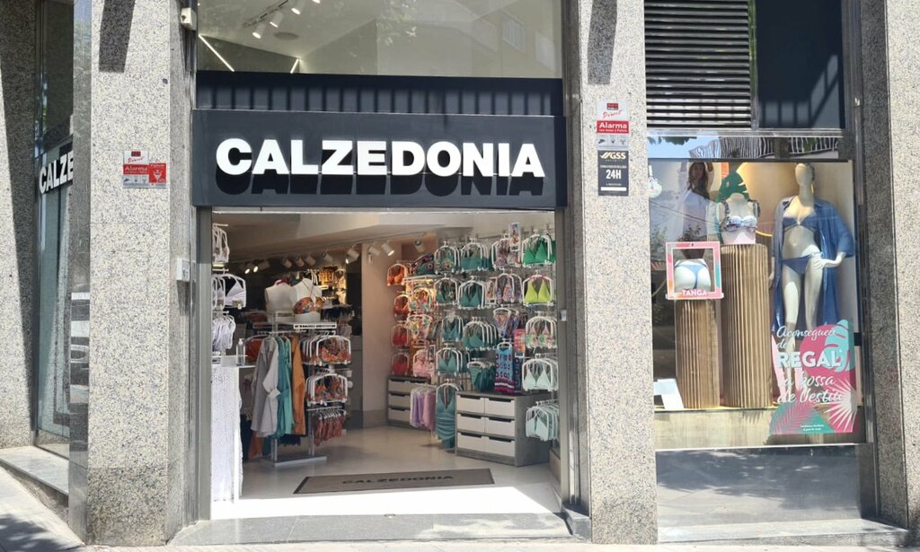 Giyim mağazası Calzedonia, Katalonya, foto