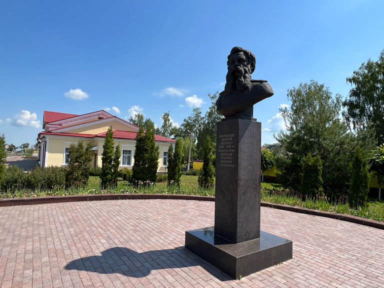 Anıt, heykel Бюст А.П. Бобринского, Bogoroditsk, foto