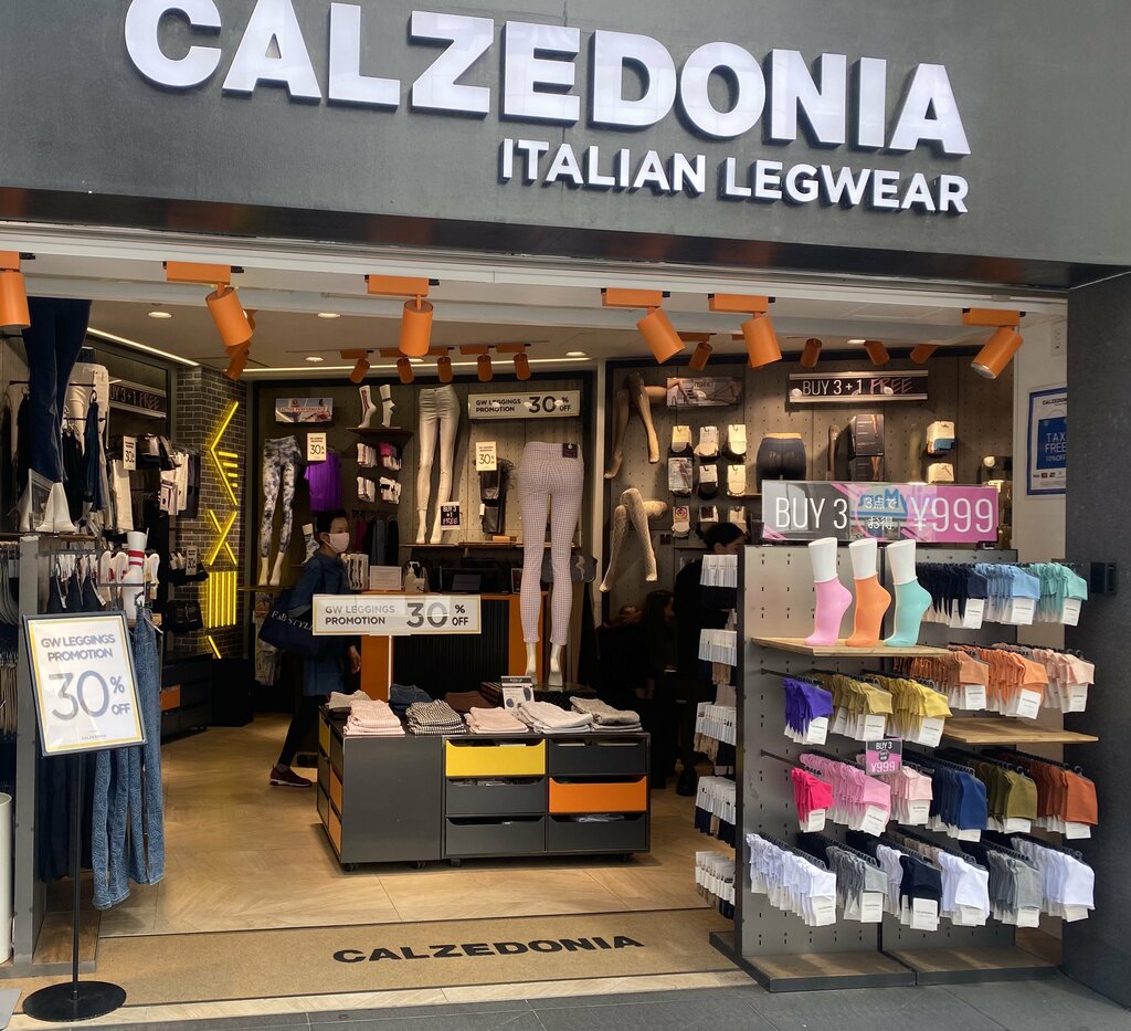 Giyim mağazası Calzedonia, Tokyo, foto