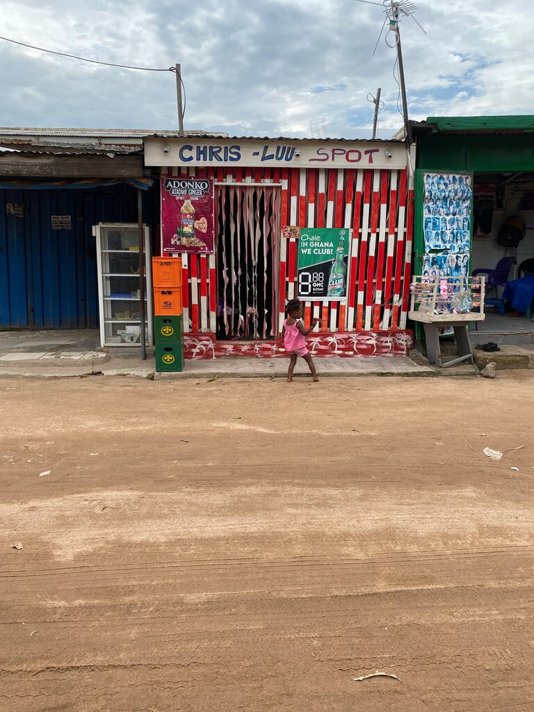 Bar Chris-Luu Spot, Akra, foto