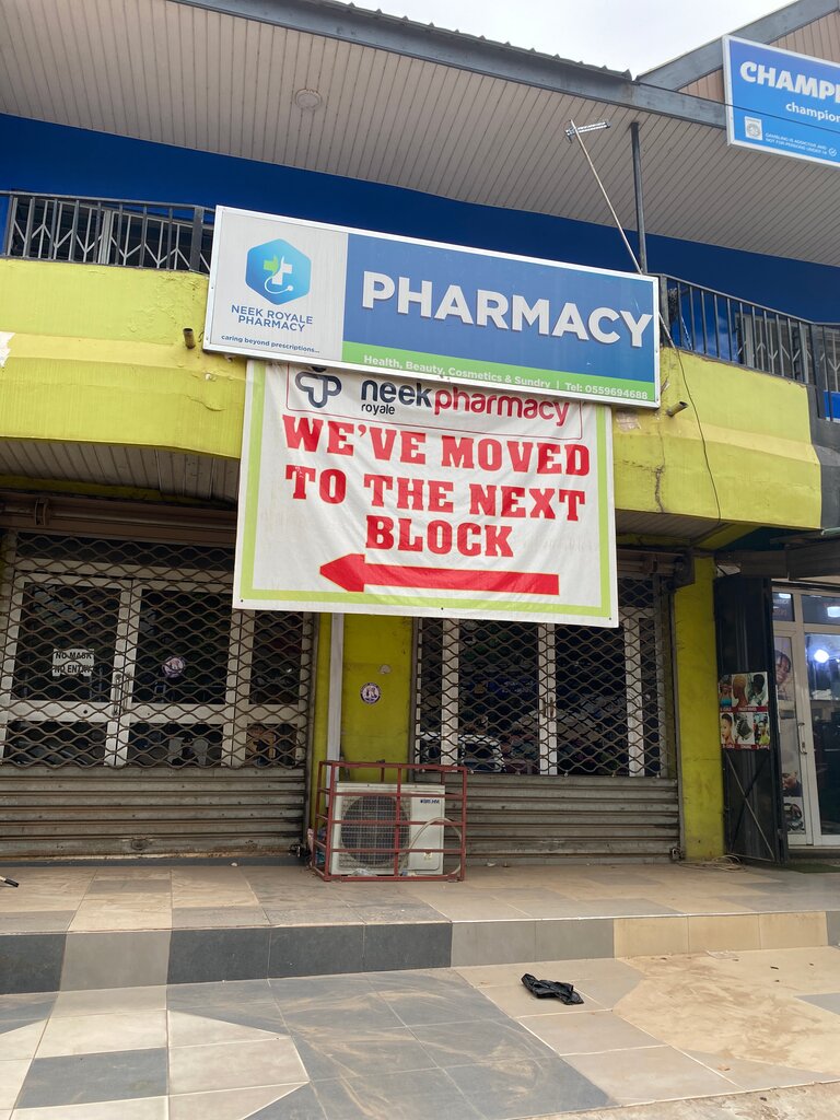 Eczaneler Neek Royale Pharmacy, Akra, foto
