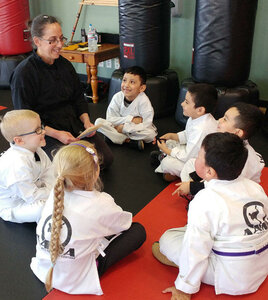 American Academies of Martial Arts (Nebraska, Sarpy County), spor ve eğlence merkezi  Nebraska Eyaleti'nden