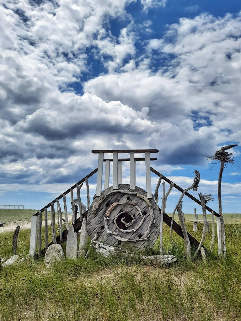 Dekorasyon ve süsleme, onur panosu Drift Wood Park, Kırım Cumhuriyeti, foto