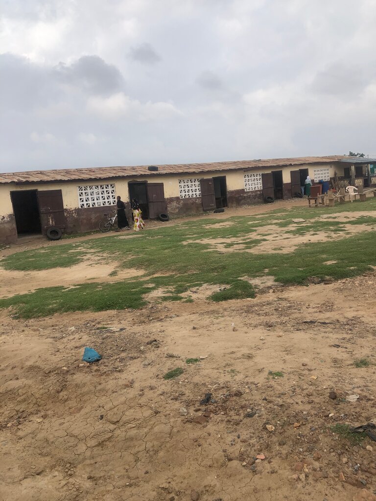 Ortaokul Better steps int. School, Dünya, foto