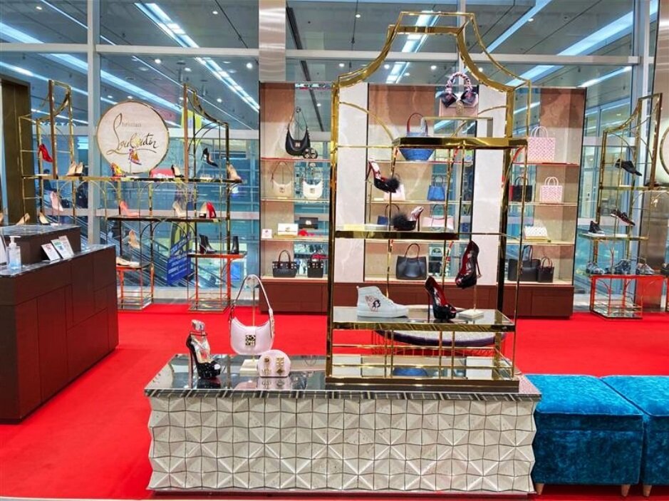 Ayakkabı malzemeleri Christian Louboutin Jr Nagoya Takashimaya, Nagoya, foto