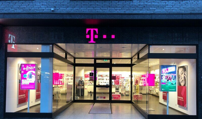 Cep telefonu ve aksesuarları satış mağazaları Telekom Shop, Düsseldorf, foto