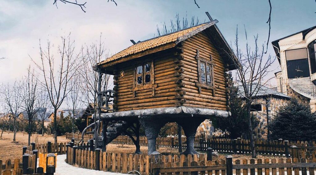 Restoran Stariy dvor, Kusar, foto